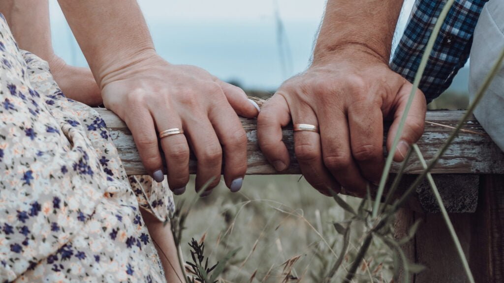 Should I confess my secret sin to my wife—and how? - Institute in Basic ...